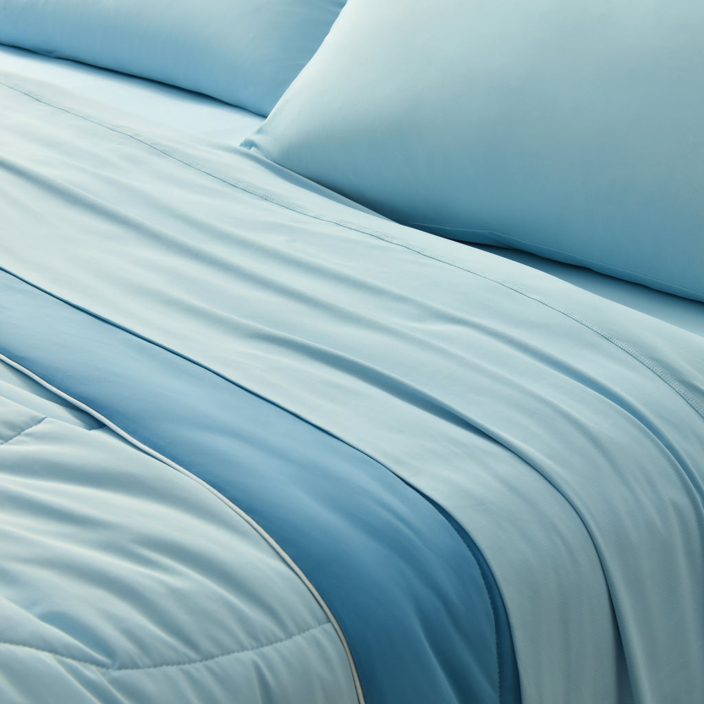 Evercool® Cooling Comforter | Lightweight Down Alternative for Hot Sleepers